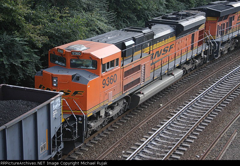 BNSF 9360